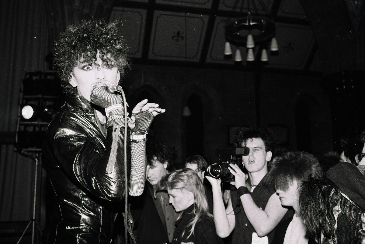 Olli Wisdom of Specimen at St Paul’s Church Hammersmith 1983 – STEVE ...