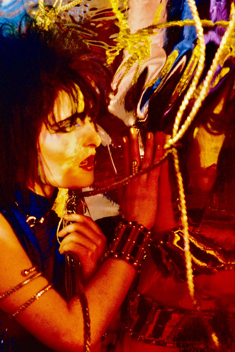 Siouxsie Sioux of The Creatures in the Right Now video 1983 – STEVE ...